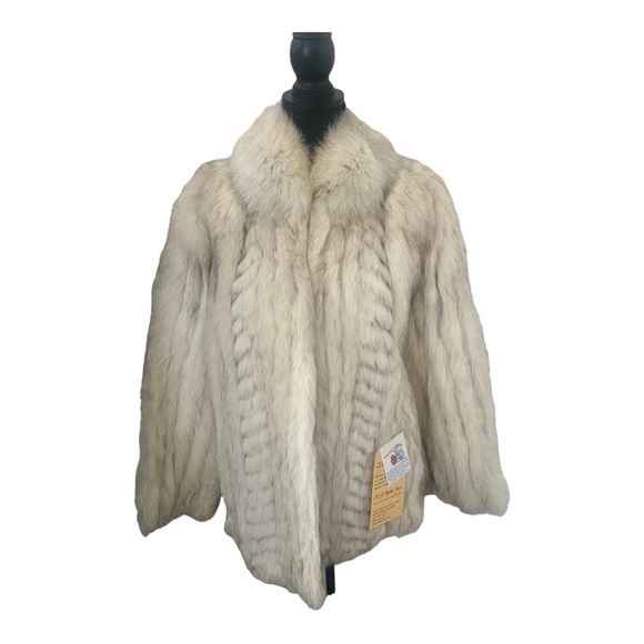 Saga Furs | Jackets & Coats | Vintage Saga Blue Fox Fur Size Large ...